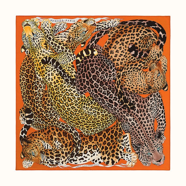 Scarf of the moment: Lazy Leopardesses | The Librain……retired